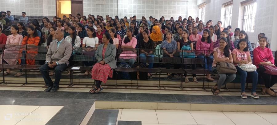 D.R.K. College of Commerce, Kolhapur